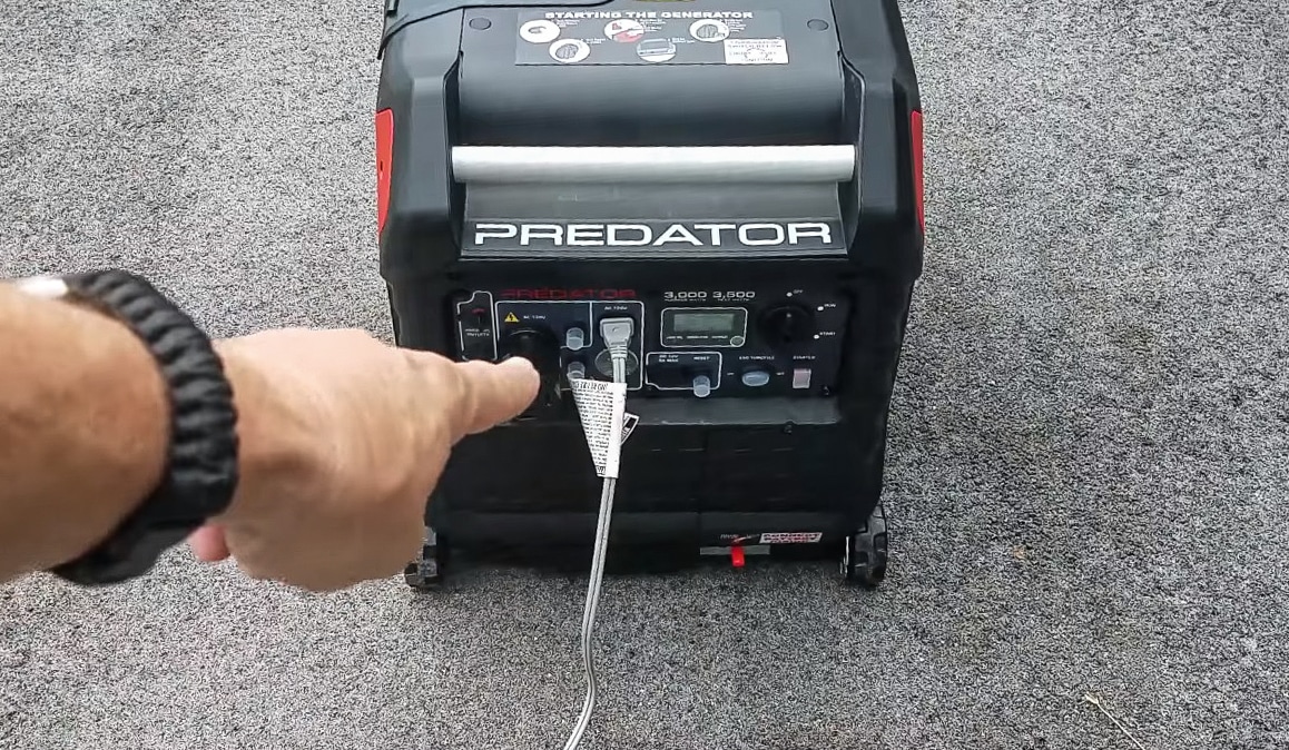 5 Top Predator Generators Comparison Table and Buyer's Guide (Summer 2021)